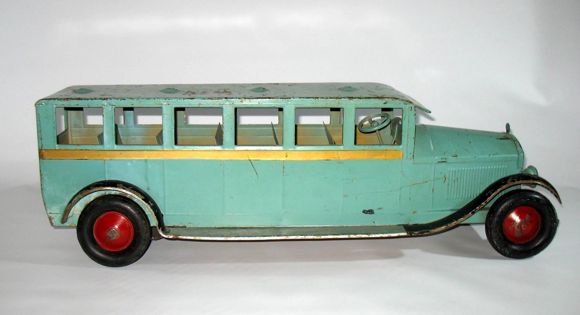 Turner Toy Bus Information ~ Buying Turner Toys ~ Pressed Steel Toys